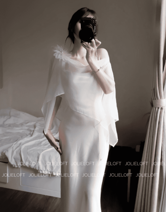 JOLIE LOFT - Nhà Chiron cho thuê váy JOLIE LOFT ở Hà Nội